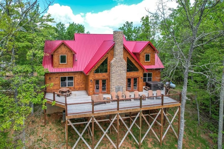 Smoky Mtn Cabin: Perfect Location & Amazing Views - Gatlinburg, TN