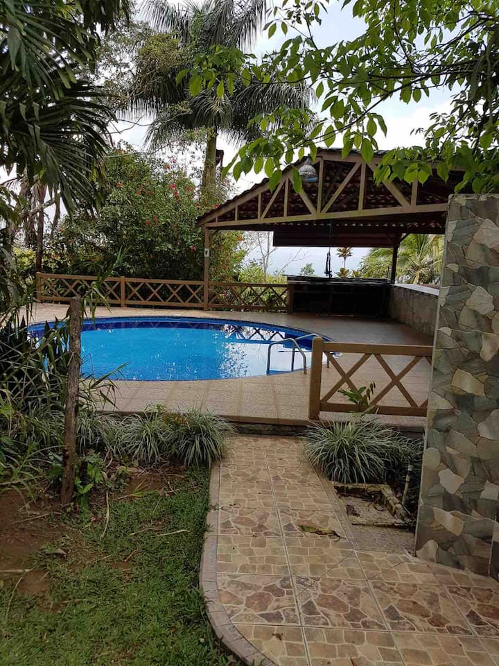 Finca Con Piscina Privada Rancho Bbq, áReas Verdes - Quesada