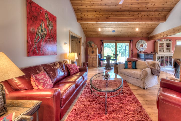 Cache Phloe Luxury Home - Heart Of The Bitterroot - Corvallis, MT