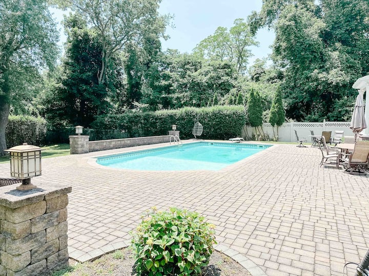 Greenport Villa With Pool - Greenport, NY