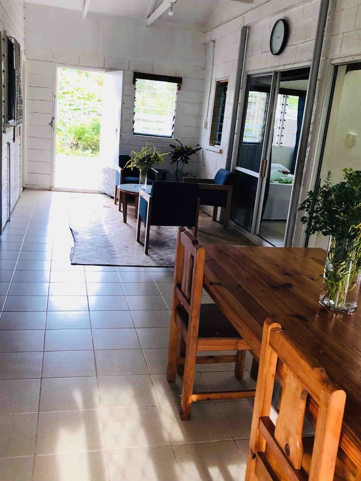 Paeas Guest House - Homestay - Tonga