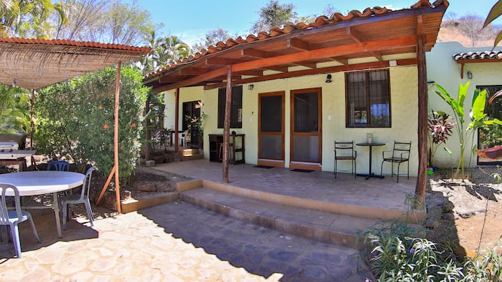 Poolside Cottage, Sleeps 2, Location Location - Playa Hermosa