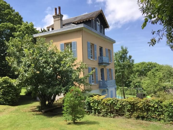 Superbe Propriété  D'époque Avec Piscine Privée. - Honfleur