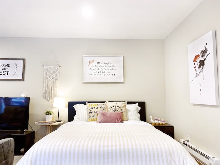 Stylish, Modern&cozy Apartment W/kitchen&bathroom - Seattle, WA