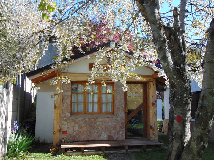 Casa Al Pie Del Cerro Otto Rodeada De Bosque. - San Carlos de Bariloche
