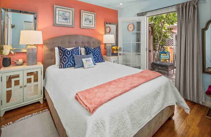 Private Entrance Room Near The Beach - San Diego, CA
