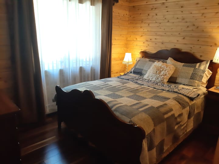 Brigadoon Bed And Breakfast - Ginger Room - Tobermory