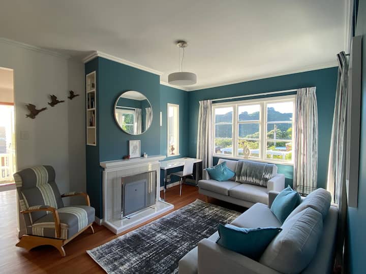 Warm And Cosy Cottage With Great Sun - Wellington