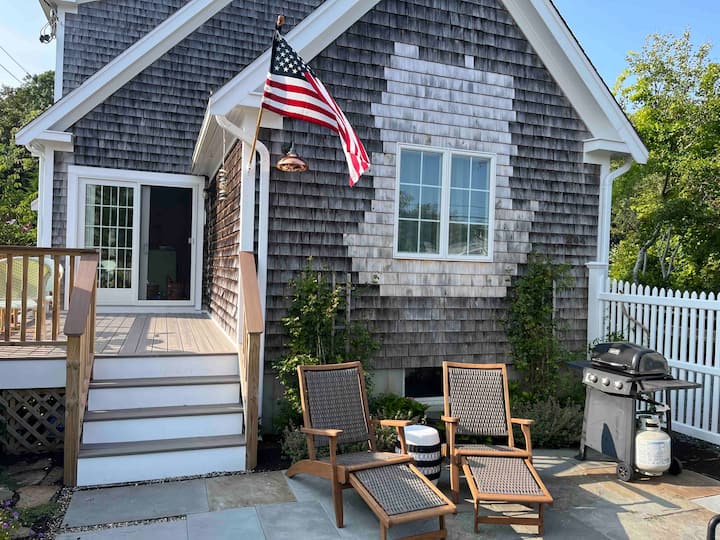 3br Bright & Spacious East End Condo With Private Patio And 2 Parking Spaces. - Provincetown, MA