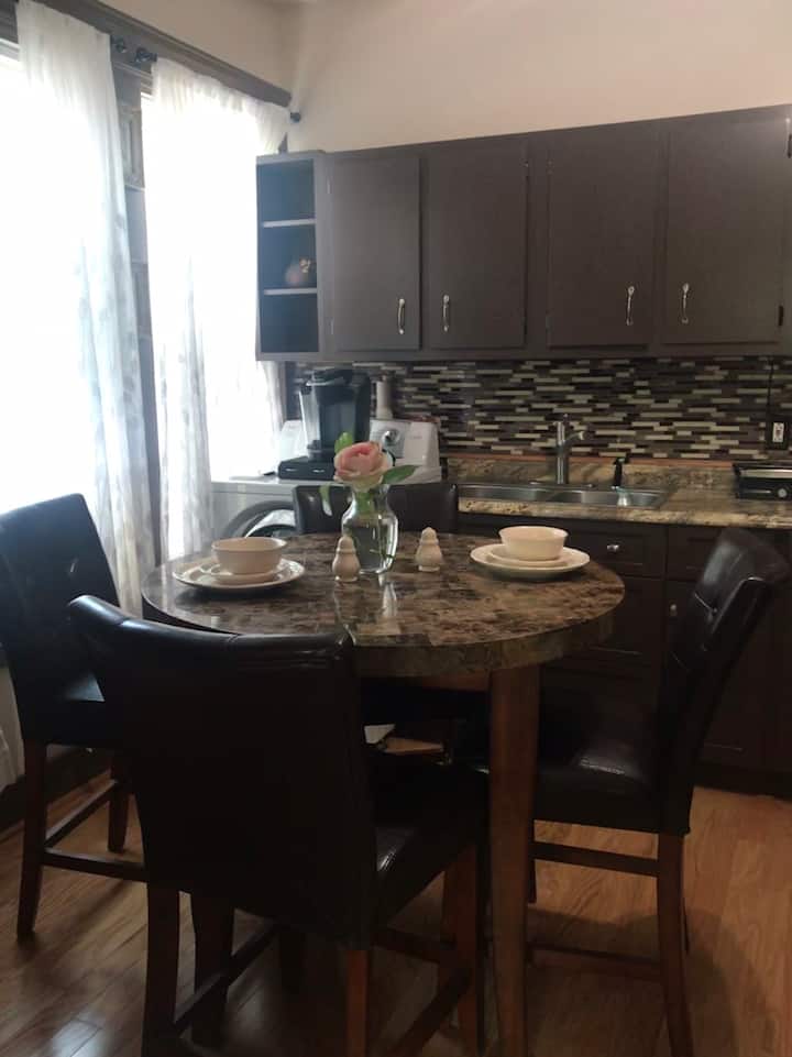 Cute 2 Bedroom Apartment In The Perfect Location! - 뉴헤이븐