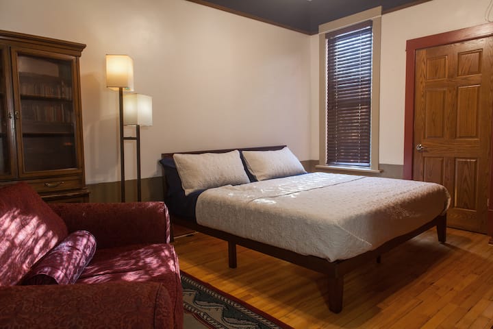 Elegant, Romantic And Very Comfortable! - Minneapolis, MN