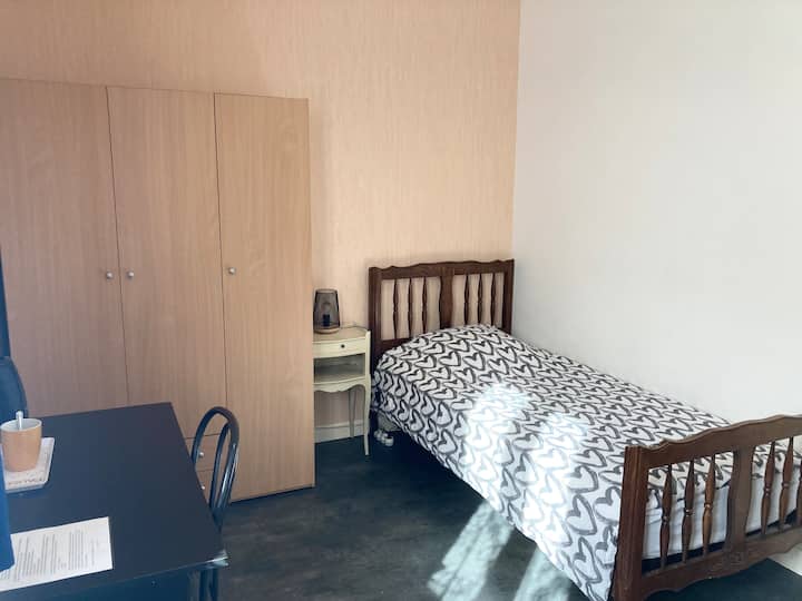 11/ Chambre Privée Avec Salle De Bain, Coté Gare - Dijon