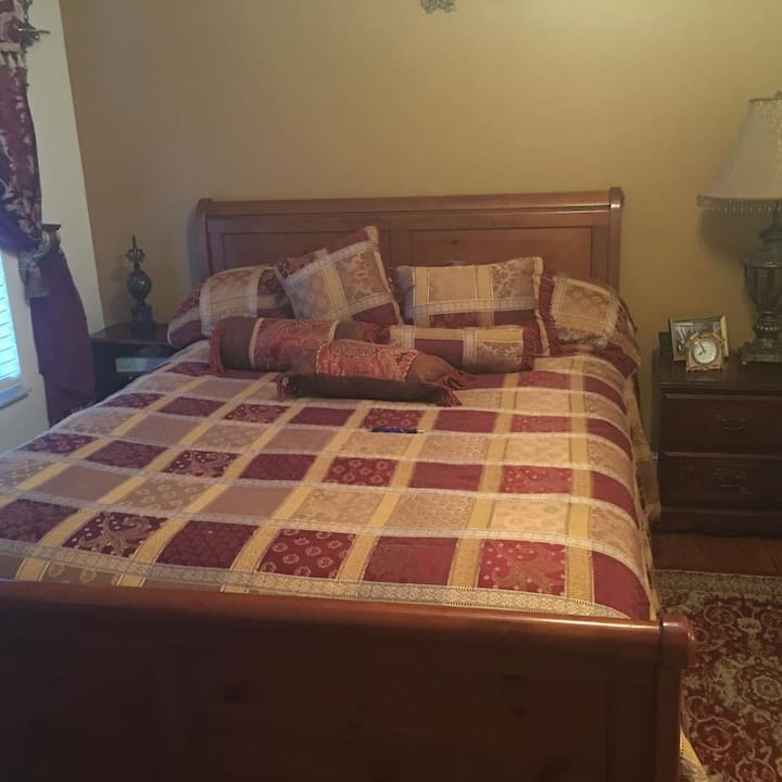 Beautiful  Room And Good Location . Queen Bed - Orlando, FL