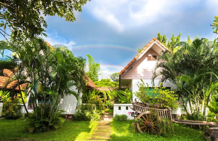 Deluxe King Villa Close To Airport And Old Town - Chiang Mai, Thailand