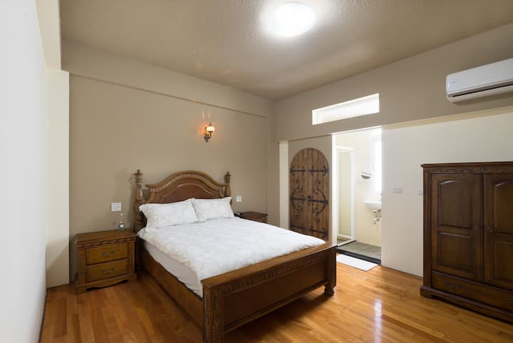 402 典雅雙人房 Single Queen Size Bed Room - 路竹區
