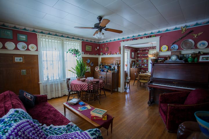 En-suite Room On A Ranch - Time To Relax! - Saskatchewan