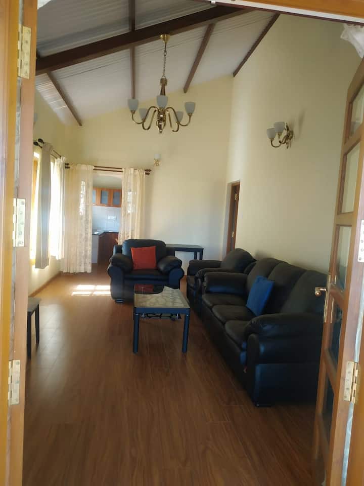 Entire Sunshine Bungalow Annexe - Kotagiri