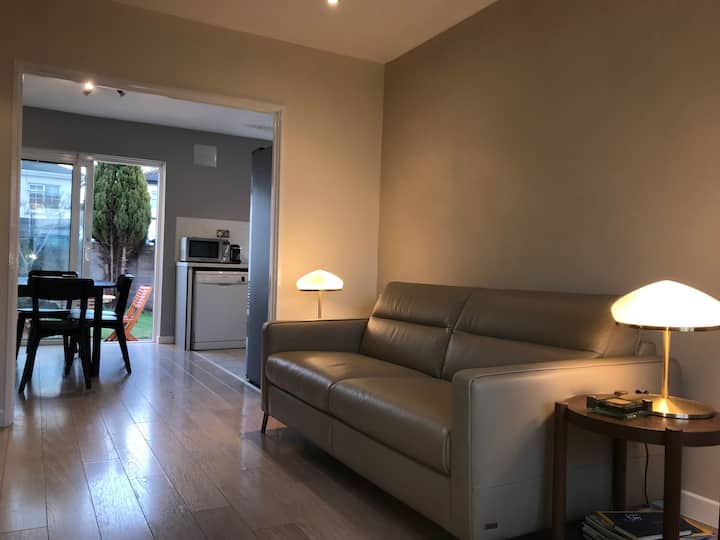 Longterm-near City, Airport,dcuniv,shops,highways - Dublin, Ireland