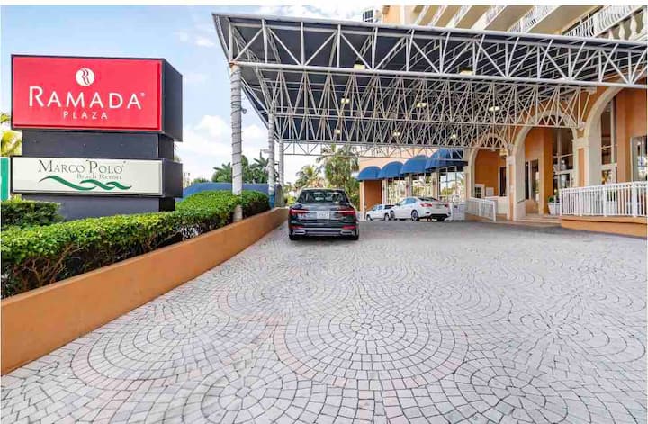 Lovely Oceanfront Studio In Marco Polo Apt 248 - Sunny Isles Beach, FL