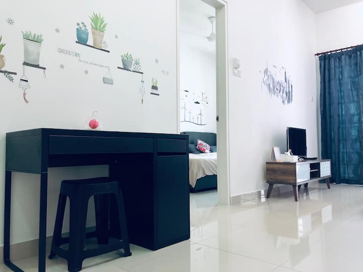 Cozysoho-cyberjaya,netflix Provided,fit 5pax - Cyberjaya
