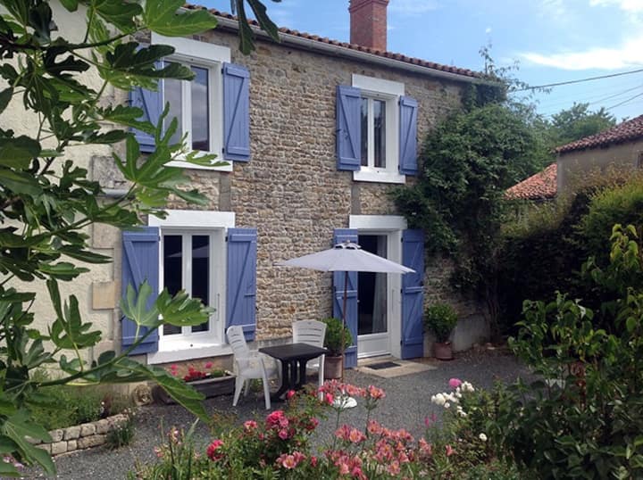Fabulous Cottage, 3 Bedrooms 2 Bathrooms Wifi Pool - Vendée