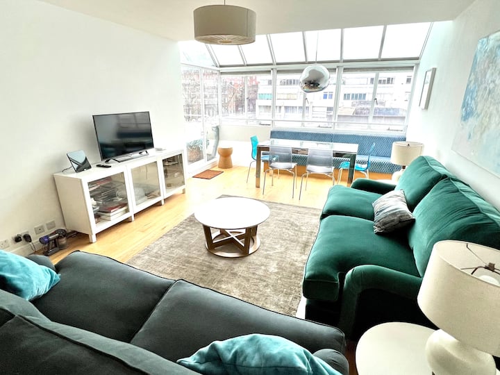 Zone 1, Beautiful And Stylish Apartment - London