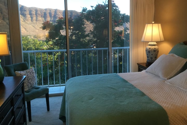 Luxe Designer 1 Br Makaha Condo With Ocean View - Hawaï