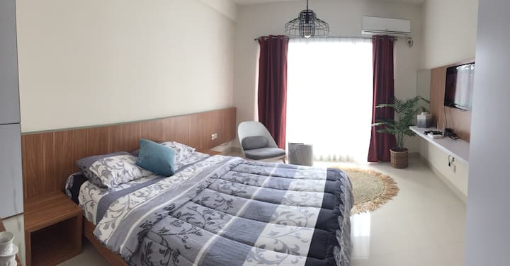 Cozy Studio Apartment With Private Garden - Bandung