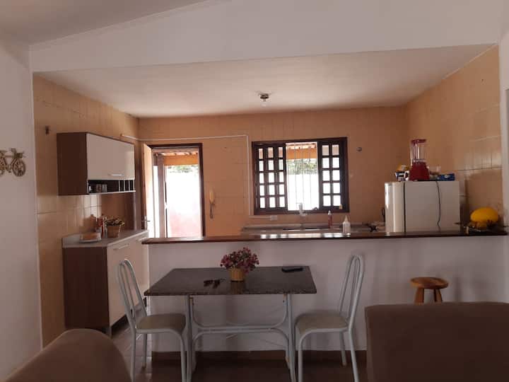 Casa Espaçosa E Arejada Em Caraguatatuba - Caraguatatuba