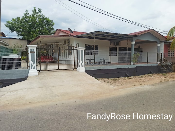 Fandyrose Homestay Mentakab Temerloh Pahang - 文德甲