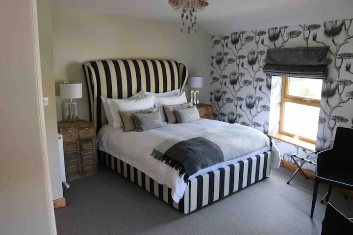 Double Deluxe Room At The Queens At Horton - Telford