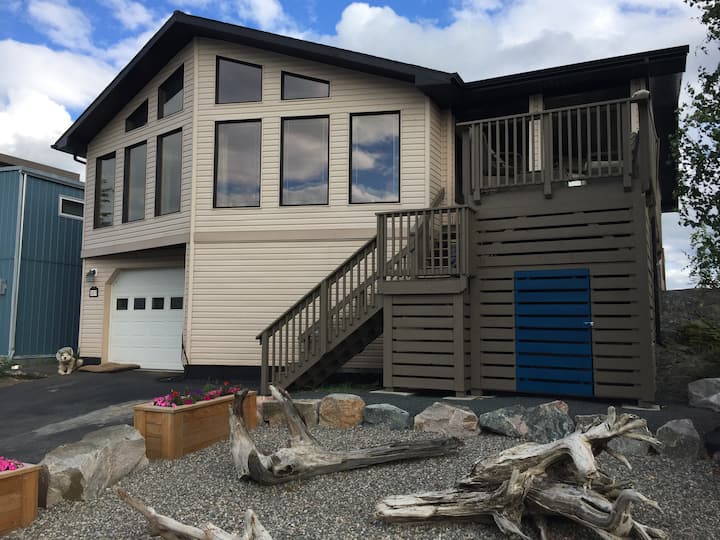 Niven Lake Abode - Room 1 - Great Slave Lake