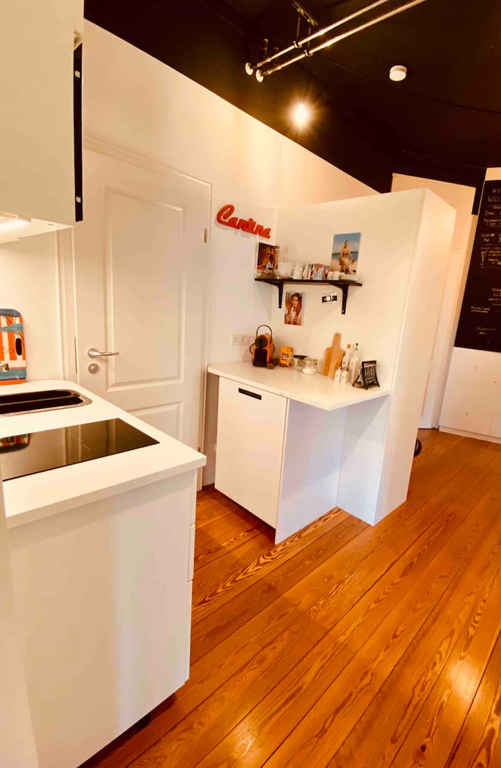 Renovated Flat In Historic Building – Trendy West - Aéroport de Stuttgart (STR)