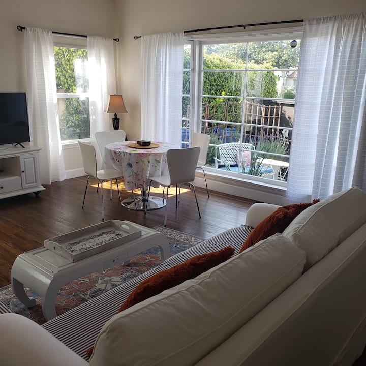 Hollywood In Love 1 Bedroom Apartment - Los Angeles, CA