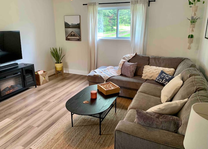 Cozy Family Cottage W/2 Kayaks & Canoe In Kawartha - Kawartha Lakes