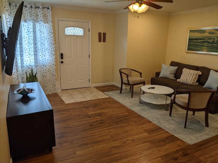 Charming Socal Apartment - Downey, CA