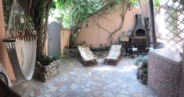 Villasimius Casa Con Cortile Situata Centro Paese - Villasimius