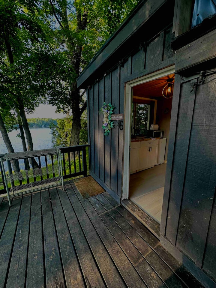 Muskoka Escape! (Muskoka Lake Cottages #6) - Muskoka District Municipality