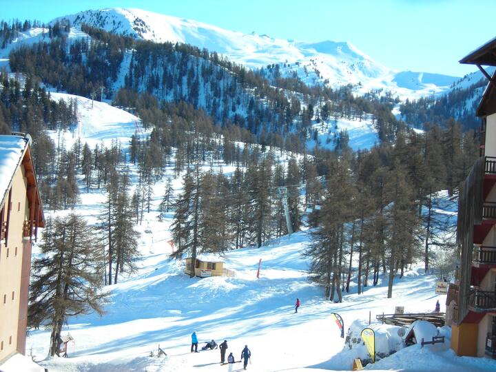 T2 Six Couchages, Exposé Sud, Piste à 20m - Hautes-Alpes