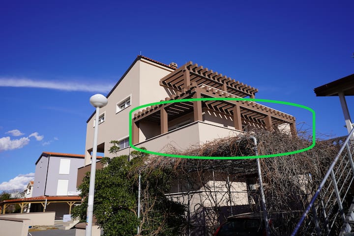 2 Zimmer Ferienwohnung - Nin