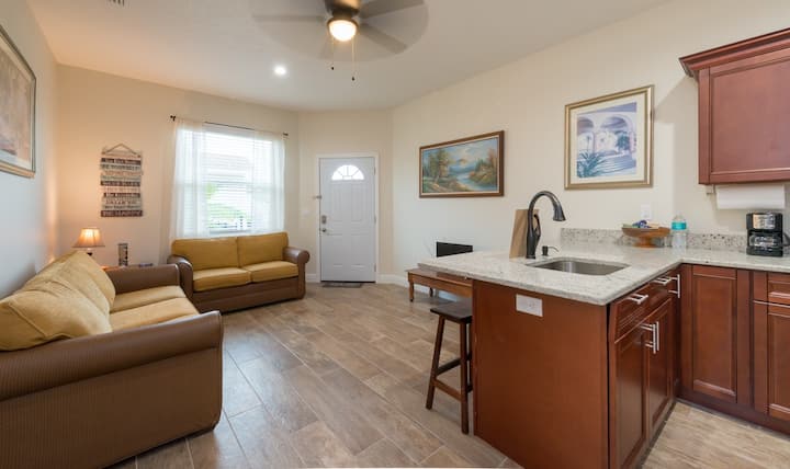 New Apart. Near Full Sail, Ucf, Parks Attractions. - Orlando, FL