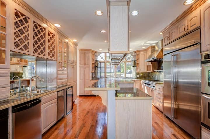 #3 Modern Private Suite W/ Fitness/yoga/study Loft - Malden, MA