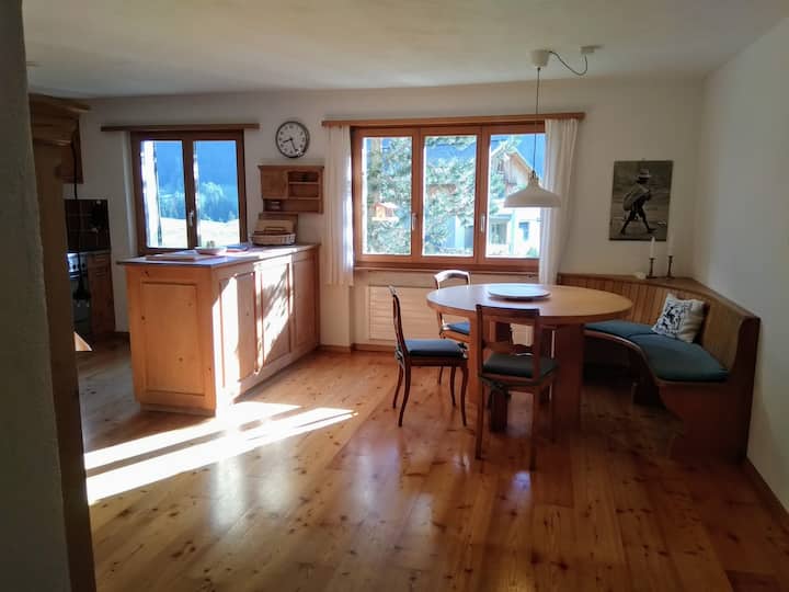 Familienwohnung, 6 Betten + Kinderbett. 4,5-zimmer - Parpan