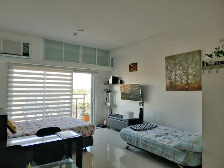 Lucy's Studio Free Wifi Pool Next To Mall - Bacolod