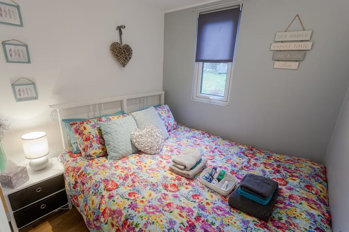 Cosy Garden Cabin. Ideal For Couples And V&a. - Dundee