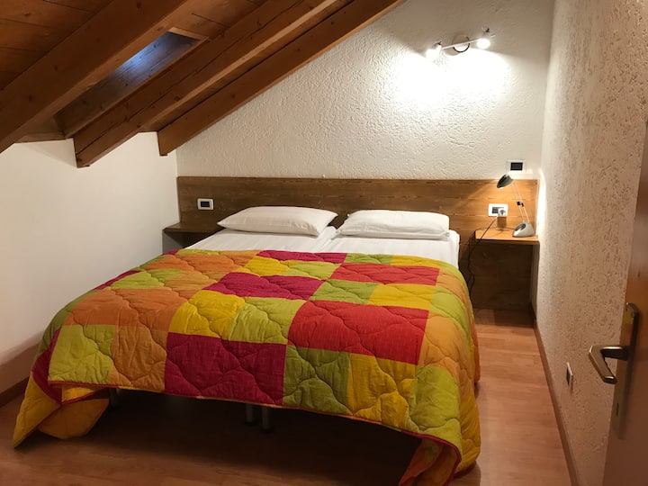Mansarda Apartment With View Of The Dolomites - Cavalese