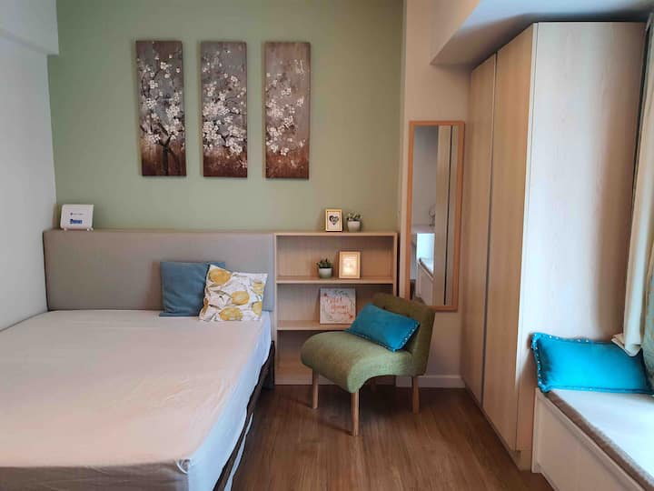 Sienna (Solinea Studio, Cebu Business Park) - Cebu