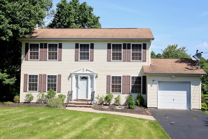 Delightful Vacation Home - Delaware Water Gap, PA