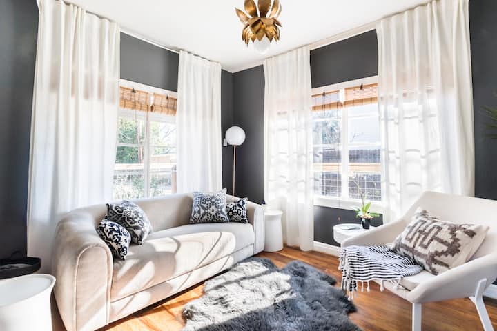 Guesthouse Gem Tucked In The Heart Of The Deco District - San Antonio