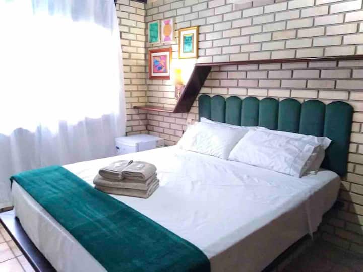 Suíte Para Casal Em Bombinhas Em Casa De Família - Bombinhas